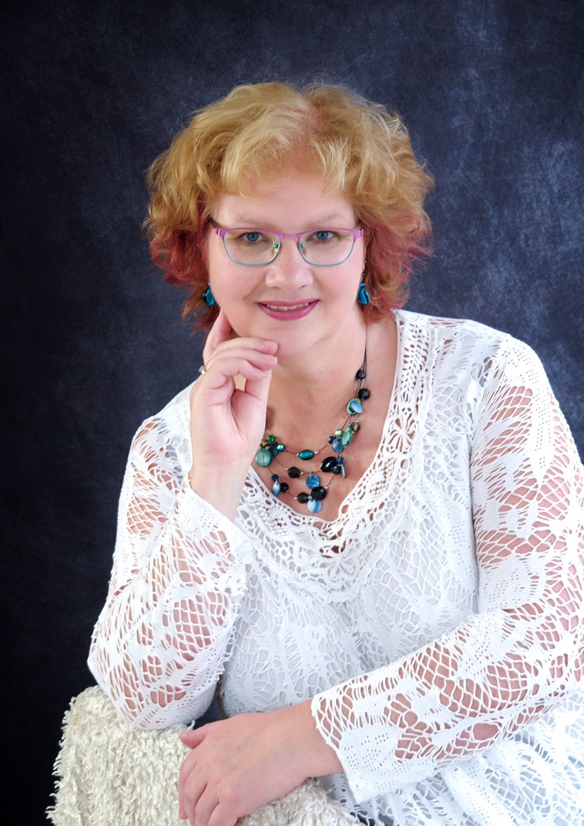 Interview with a famous author – or not – Fay Rowland – Author